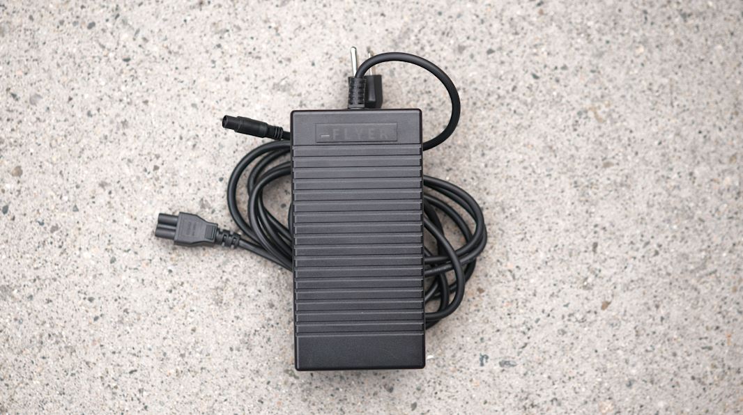 24 Reasons to/NOT to Buy Flyer M880 (Dec 2025) | BikeRide